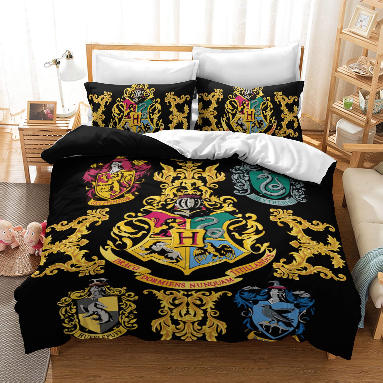Harry Potter All Of Hogwarts Symbols With Flames Effect Bedding Set ...